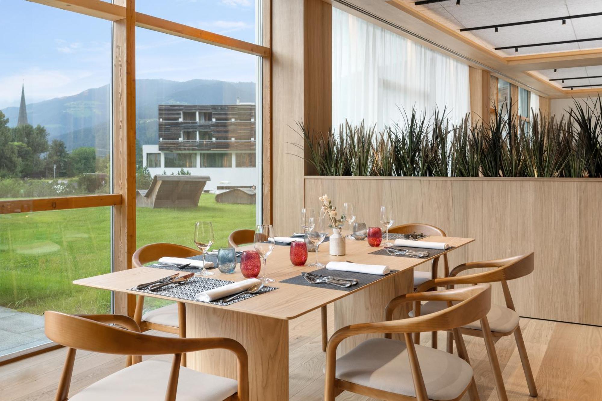 Hotel Falkensteiner Hotel & Spa Carinzia L 4 Star Superior Tröpolach ...